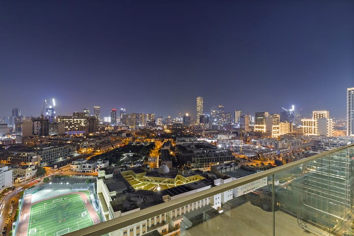 Stylish 1br City Skyline Views W/ Pool, Gym Access - Dubai