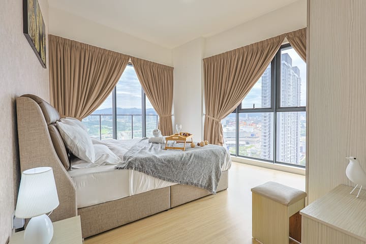 Continew Trx Corner: Dual Balconies & 2 Bedrooms - Kuala Lumpur