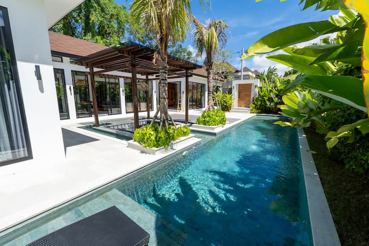 Casa Crush Uluwatu 3 Bedrooms - Bali