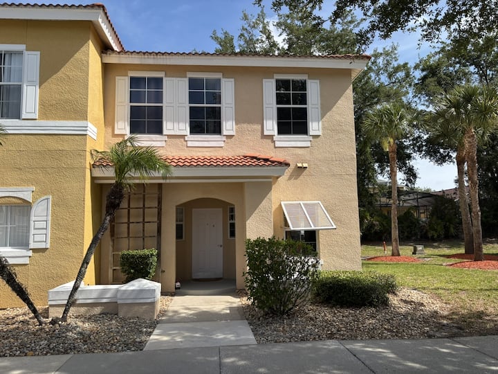 Relax And Unwind In This Cozy Home Away From Home - Kissimmee