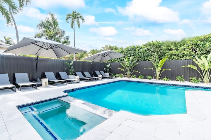 New Luxurious Tropical Retreat 6\5 Pool\jacuzzi - North Miami Beach, FL