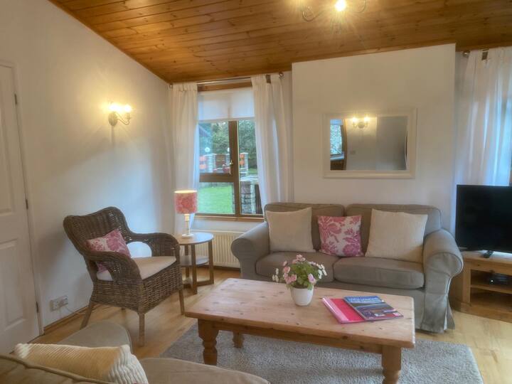 Holly Lodge, Loch Lomond - Loch Lomond