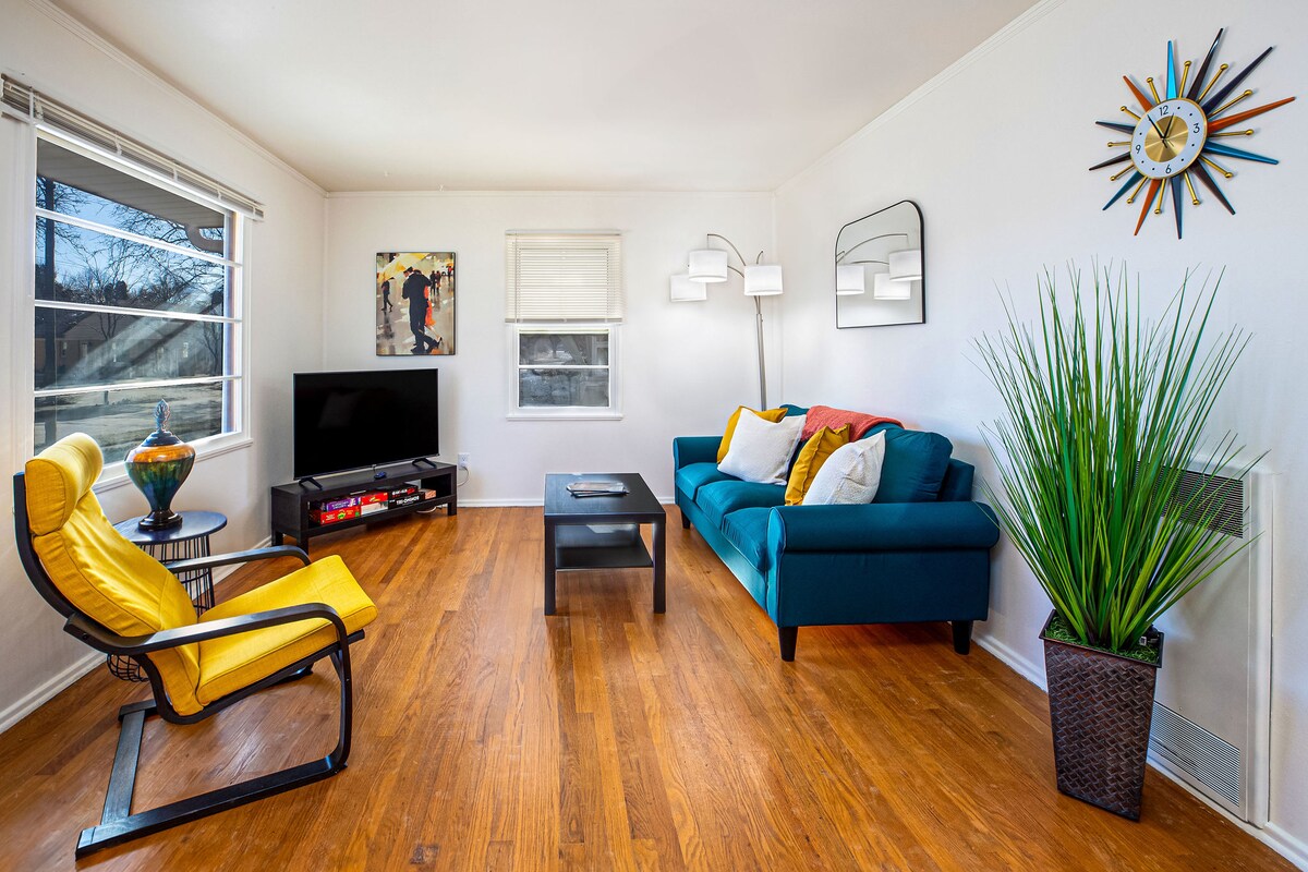 It’s a vibe! - Entire House near Tosa! - Houses for Rent in Milwaukee ...