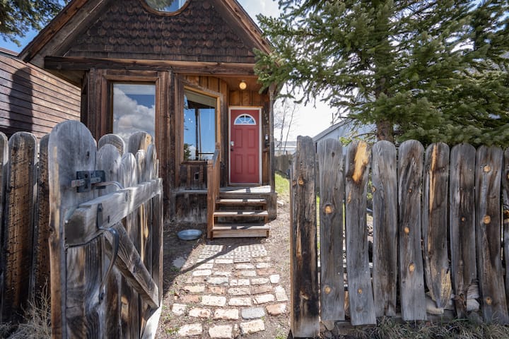 Charming Cabin With Mountain Views - Leadville, CO