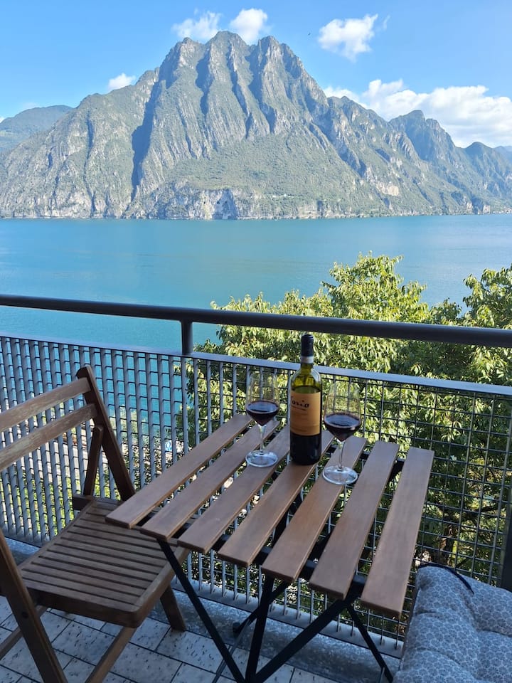 Apartment Lake View With Panoramic Balcony - Castro