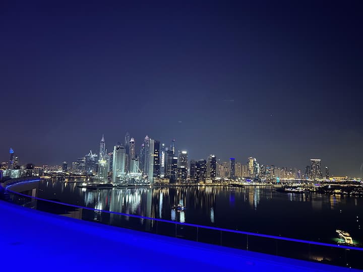 833 Keys | 1br Palm | Infinity Pool & Beachfront - Dubai