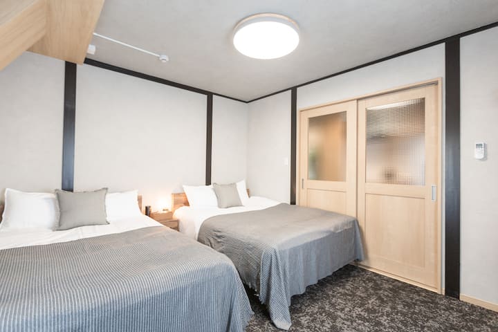 【B&旅行主题公寓· 黑门1号店】两室一厅家庭房/地铁步行5分/黑门市场1分/日本桥道顿堀心斋桥难波 - Osaka