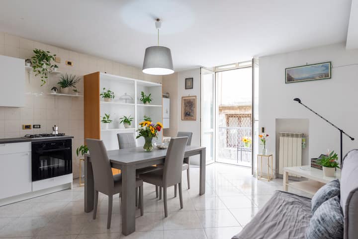 Appartamento Con Jacuzzi Nel Centro Di Napoli - Naples