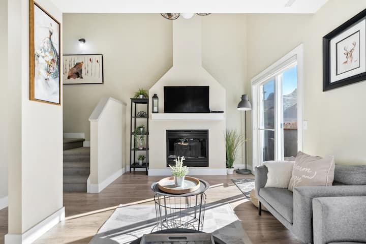 3br Ac Condo In Downtown/ Mtn View - Canmore