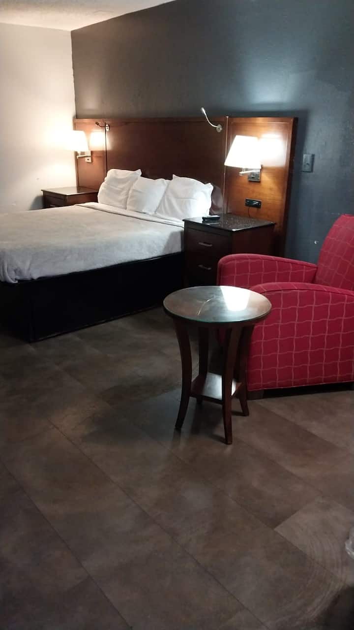 (154) King Bed Hotel Room - Gated - Jackson, MS