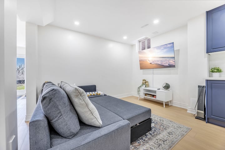 Aqua Cove: Modern Apt 1b/1b, 5g, Kitchen, Parking! - Pickering