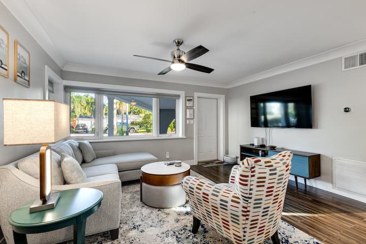 Royal Palms Beach Bungalow – A Tranquil Escape - Fort Lauderdale, FL