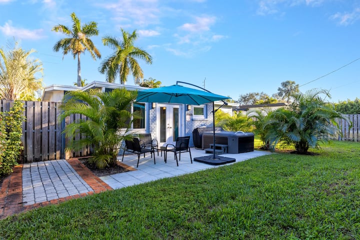 Royal Palms Beach Bungalow – A Tranquil Escape - Fort Lauderdale