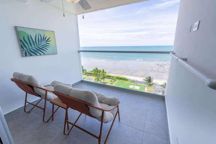 New Oceanfront One-bedroom Condo - Panama