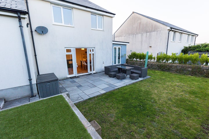 Surfing Beach House - Perranporth