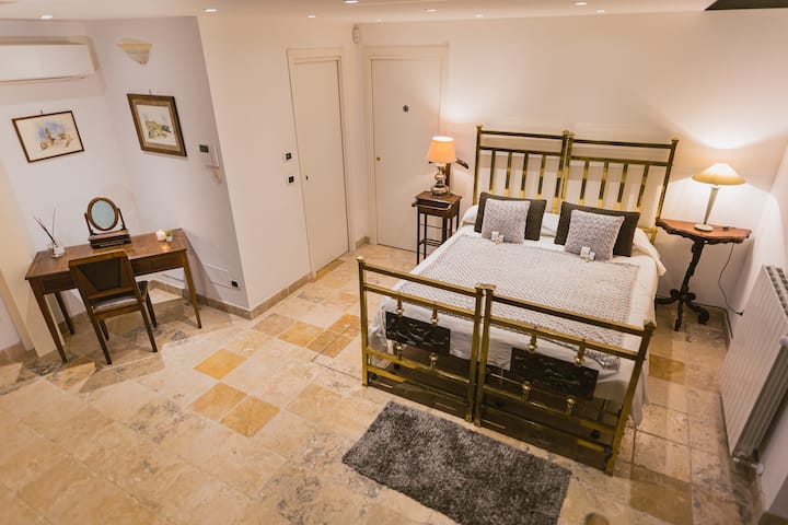Your Side Of Domus In Matera - 馬泰拉