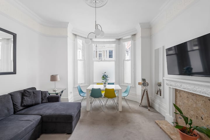Pied A Terre Near Gloucester Road And Hyde Park - London