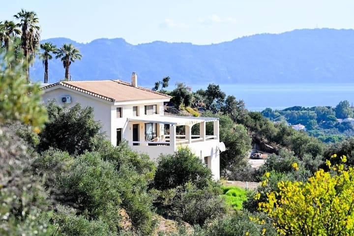 Theadora Villa - Skiathos
