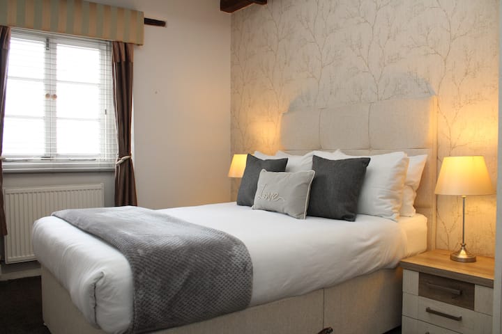 Double En-suite Room | B&b | Wareham Quay - Wareham