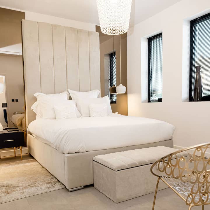 White House One Bedroom Suite. - Wetherby