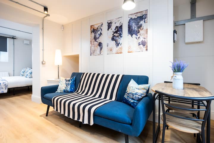 Modern Studio Apt : 20 Min Walk To Ha'penny Bridge - Dublin, Ireland