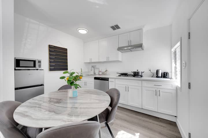 Best Value 2b1b Near Dtla +Private Entry + Parking - Alhambra, CA