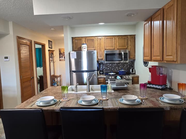Swan's Woodland Getaway Condo - Branson West, MO
