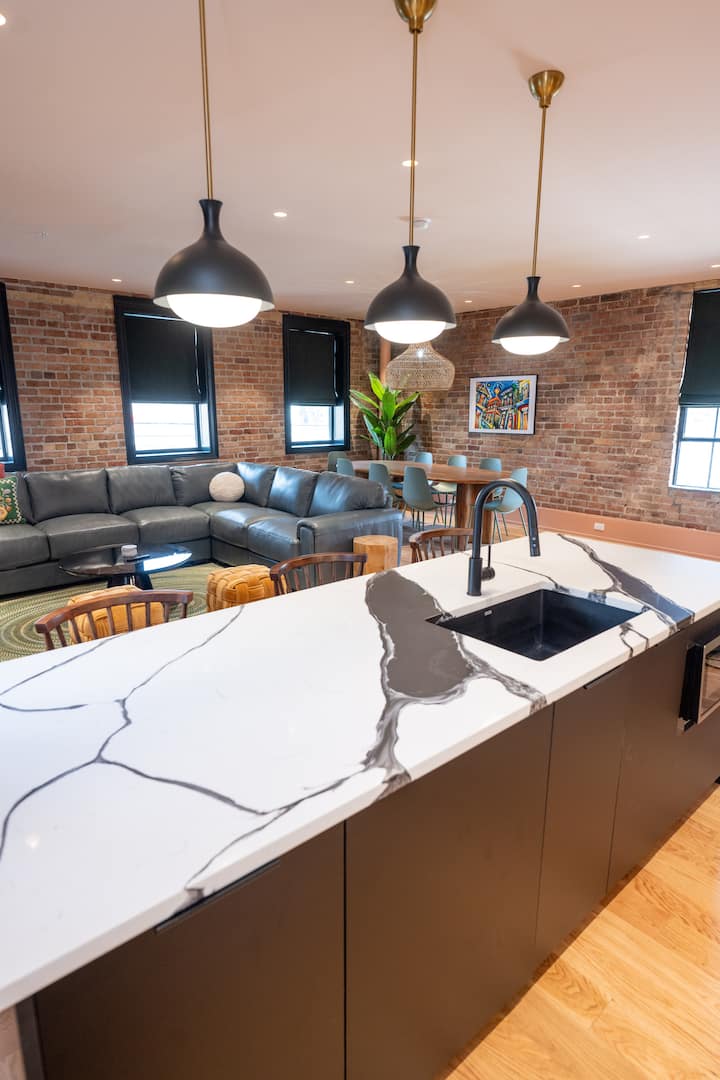 Stylish 4br/4ba With Pool  In Heart Of New Orleans - New Orleans, LA