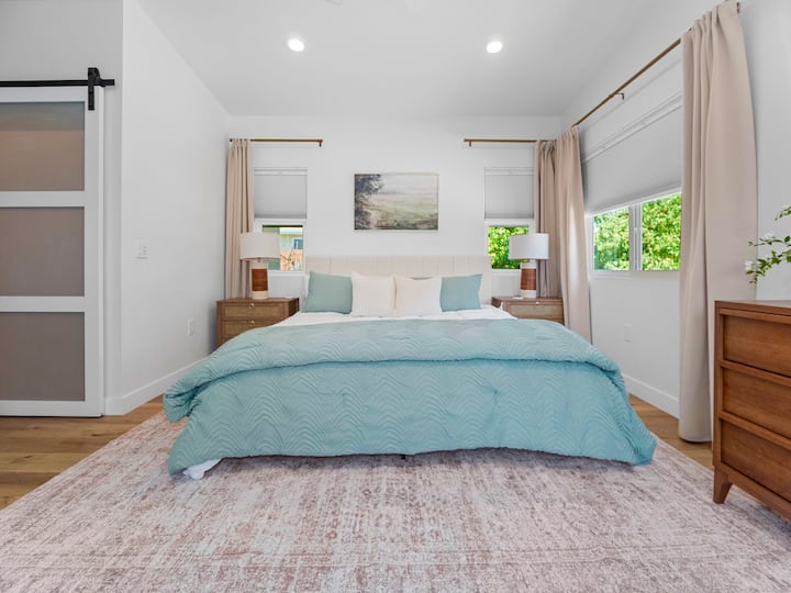 Socal Retreat: Spa, Pool, Kid & Pet Friendly - Santee, CA