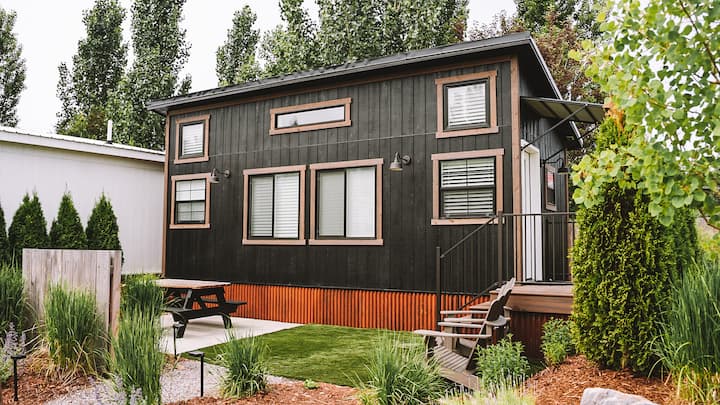 Chic Mountain Cabin | Sauna & Game Lounge Access - Columbia Falls, MT