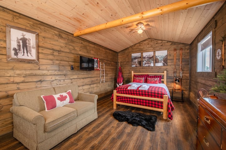 The Lumberjack Cabin With Spa Access - Alberta