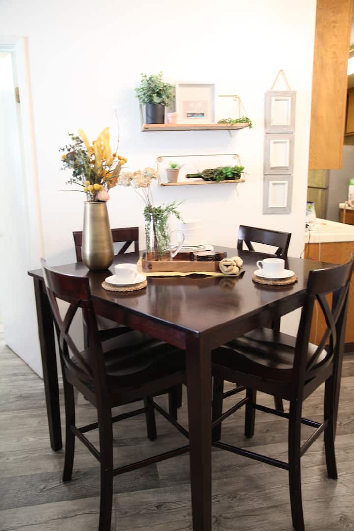 Spacious Condo, Pool Access, Eateries And Cafe - ロング・ビーチ, CA