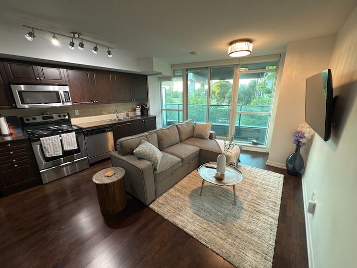 Chic 1br Retreat Minutes From Downtown - Toronto