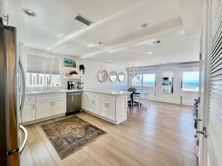 3br/2ba Pristinemodern Beachretreat W/ Oceanviews - Newport Beach, CA