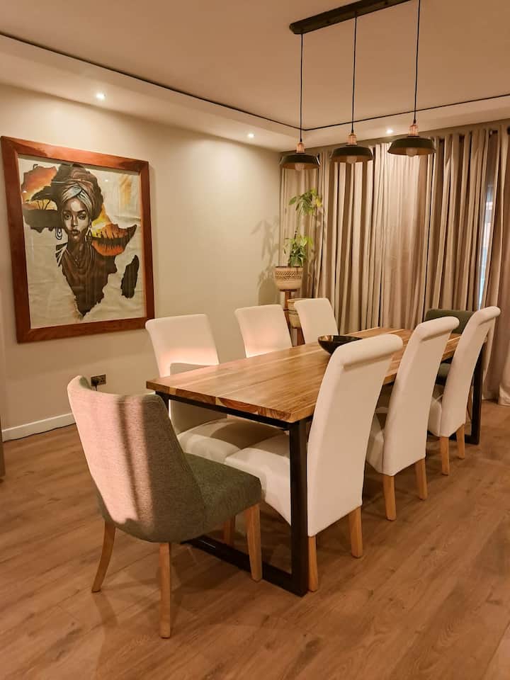 Modern Home In Borrowdale - Zimbabwe