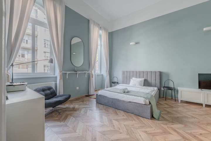 Zene Family Apartment - Budapest