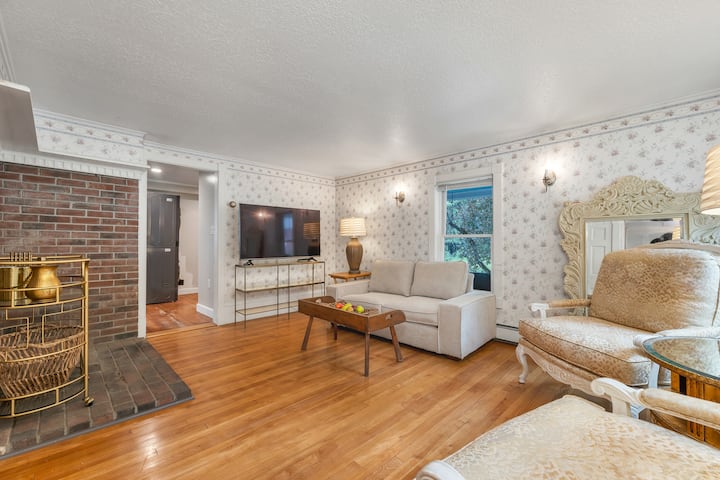 2br Sleep6 Brookside Cottage Roadhouse #Lakewinni - Tuftonboro, NH