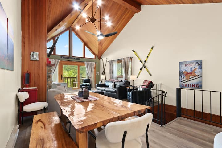 5 Min Walk To Slopes | Sauna | Sleeps 11 + Views - Beech Mountain, NC