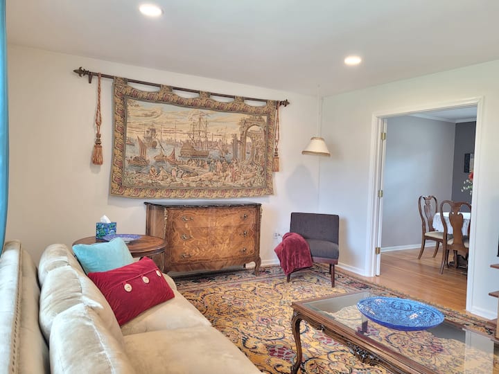 Two Level Home In Vienna - Fairfax, VA