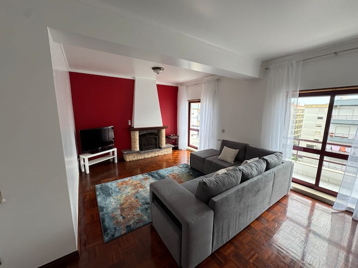 3-bedroom Apt – 15 Min Walk To Sanctuary - Fatima