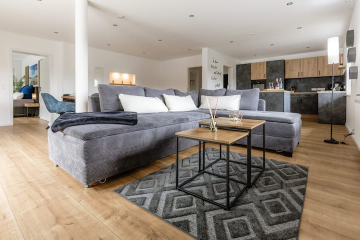 Kleeoase: Luxus | Jacuzzi | Terrasse | Kochinsel - Herborn