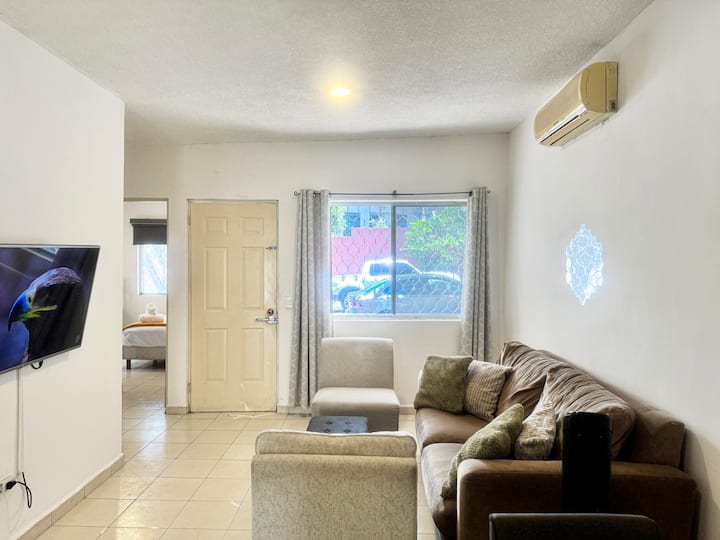 Amplia Casa Con 5 Camas Monterrey/san Pedro Garza. - 몬테레이