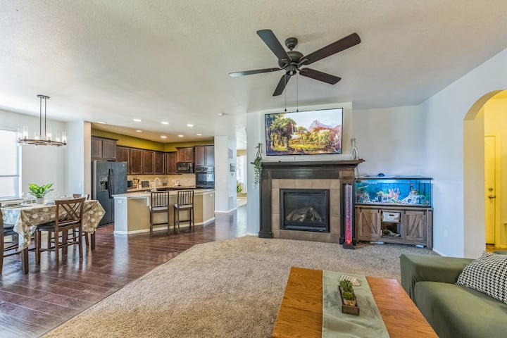 Free Night! Movies, Games & Bbq|25 Mins>dt Denver - Brighton, CO