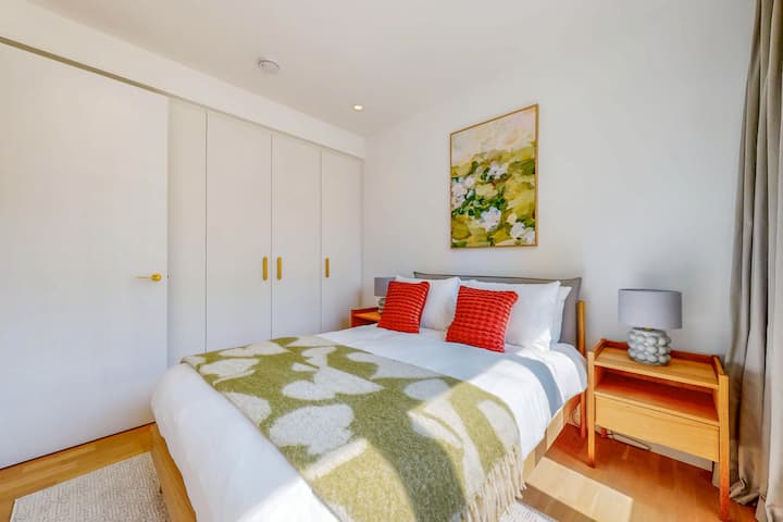 Modern 1br Flat | Balcony | Near Tube And Camden - London