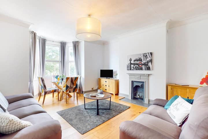 2bed Flat: 15min To Woolwich Arsenal & 5min To Bus - London City Airport (LCY)