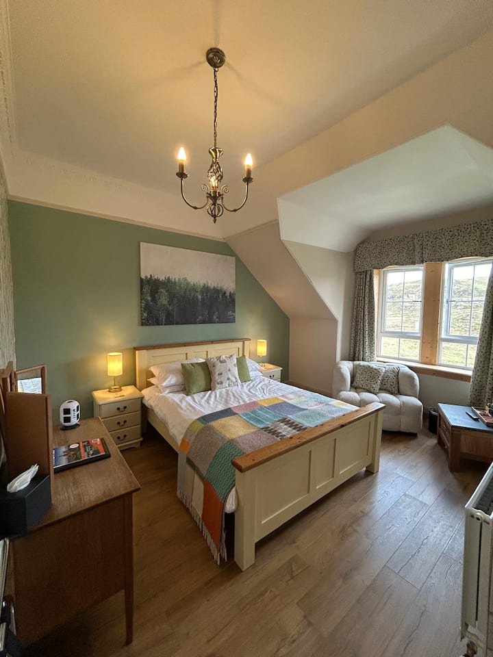 Room 3 - Double King At The Cruachan Stoer - Lochinver