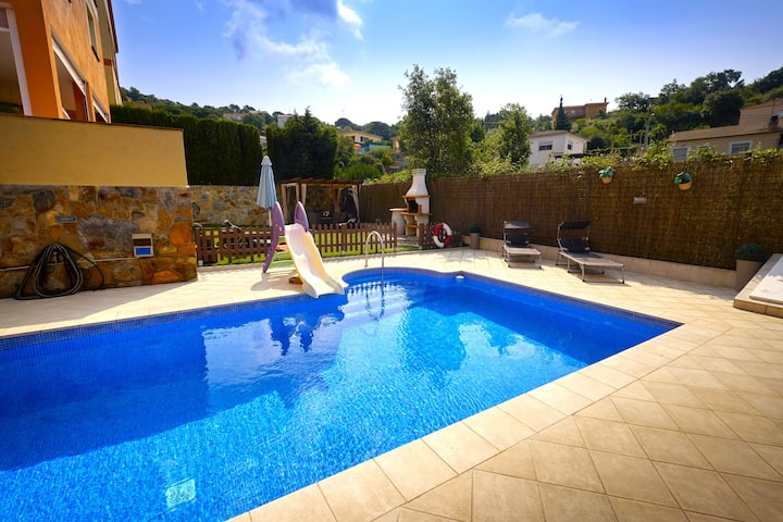 Acogedora Casa Con Piscina - Caldes de Malavella