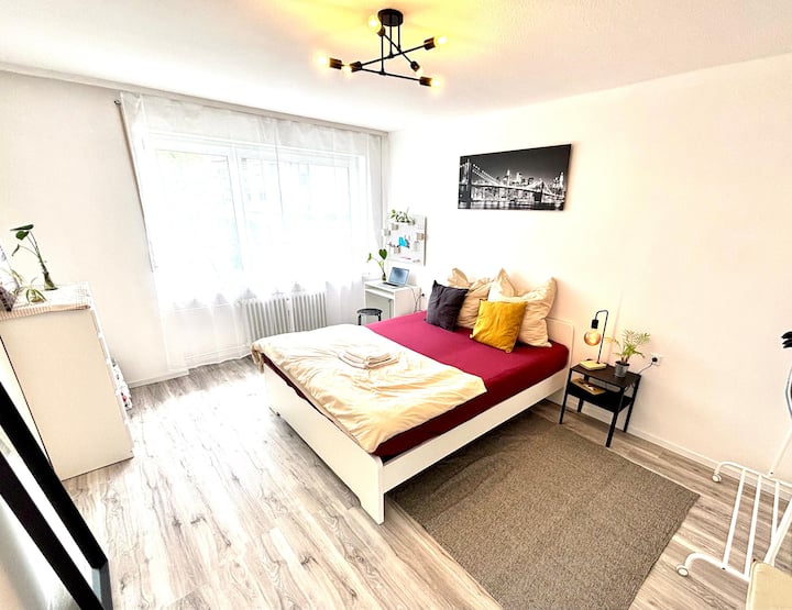 Helle 2-zimmer-wohnung Mit Balkon In Nürnberg - Nürnberg