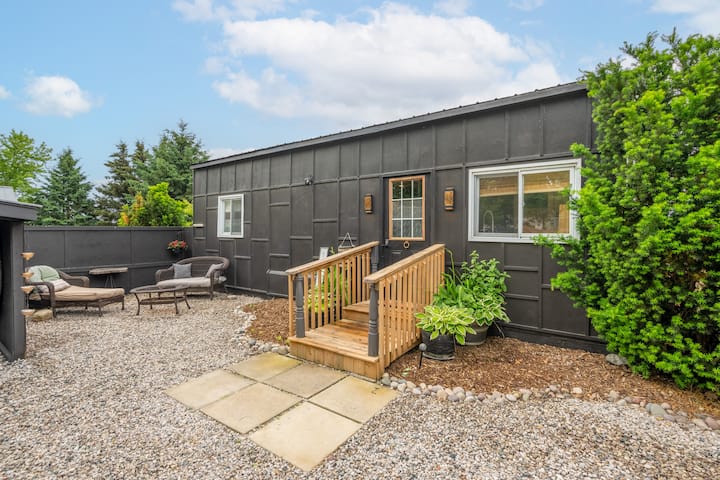 5min->strip & Beach | Casita Suite + 2 Tiny Homes - Grand Bend
