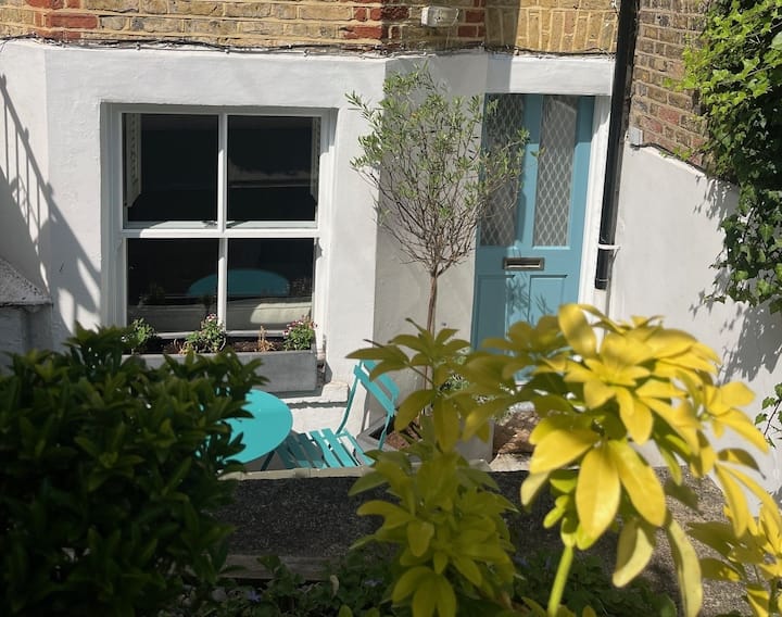 New! Perfect Pad - Ideal For Sight-seeing! - Colliers Wood - London
